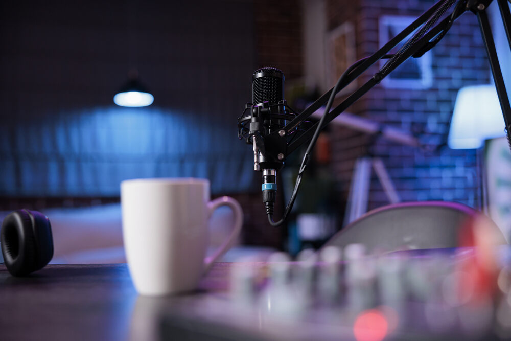 How To Become A Better Podcast Host – Best Practices - Saspod